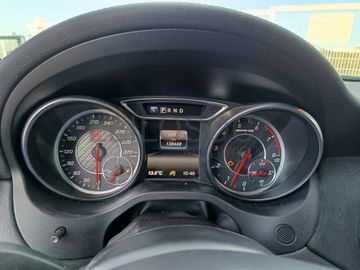 Mercedes-Benz AMG CLA 45 · Ano 2016