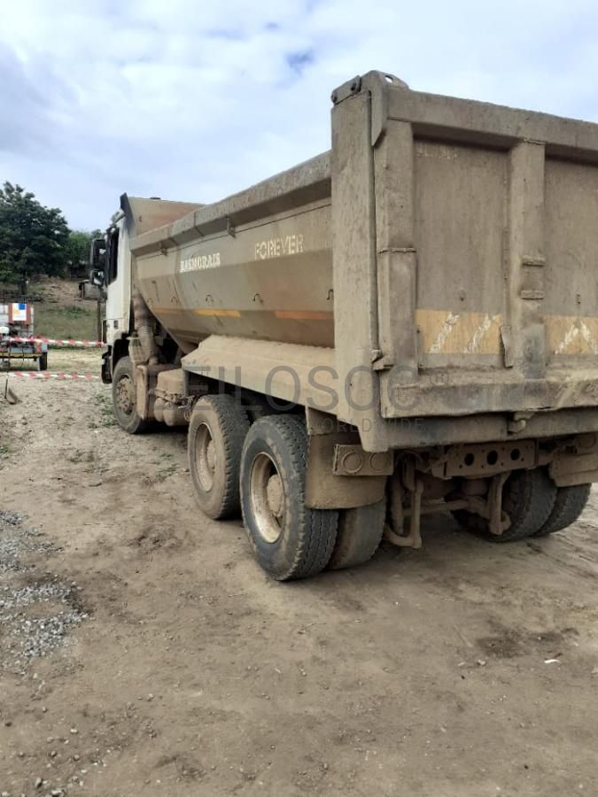 Tipper Truck