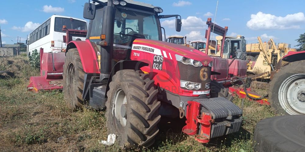 Dust_A_Side - Tratores e Tanque - Tete/Moatize - 9 lots available