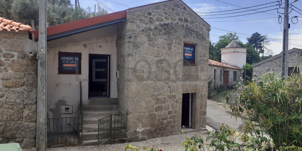 Moradia V2 com logradouro · Sobral da Serra, Guarda - 1 lotes disponíveis