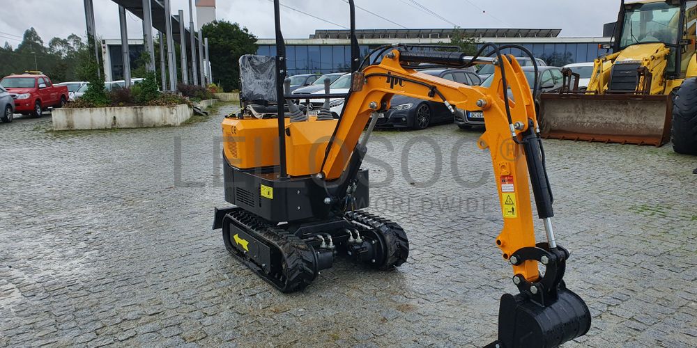Mini Giratória JPC HT12 · Ano 2023