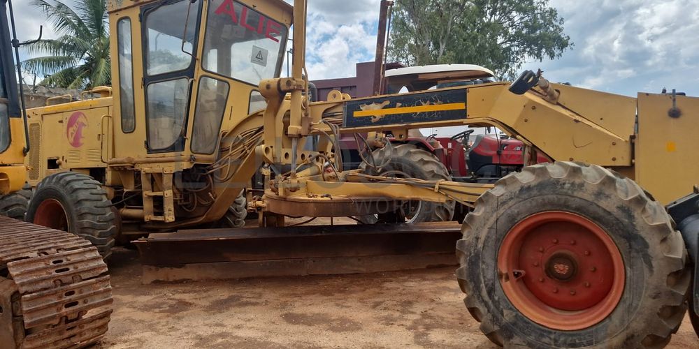 Niveladora Caterpillar