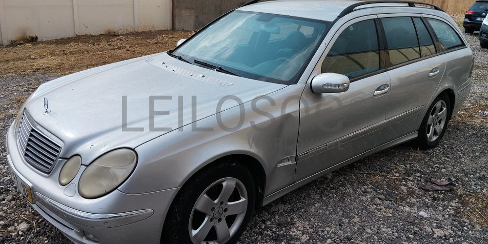 Mercedes-Benz E 270 CDI · Ano 2003