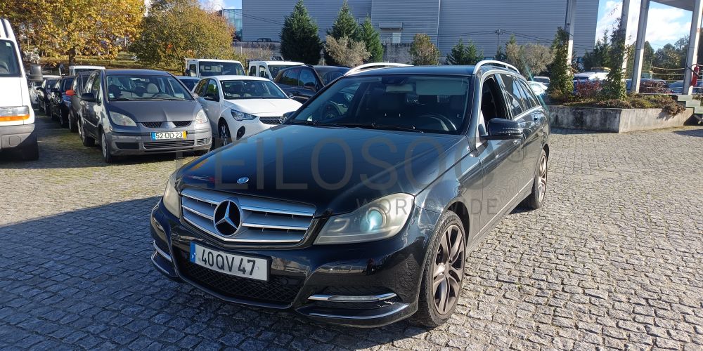 Mercedes-Benz C220 · Ano 2012