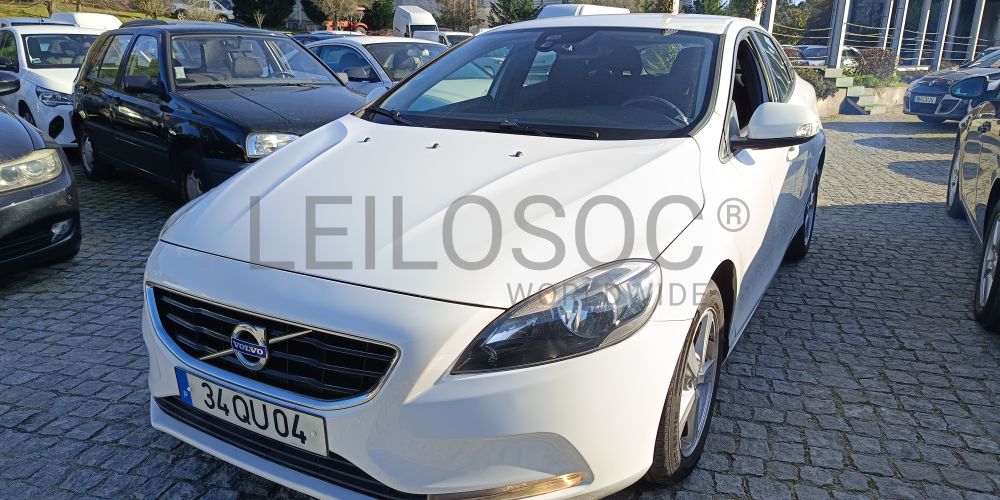 Volvo V40 D2 · Ano 2016